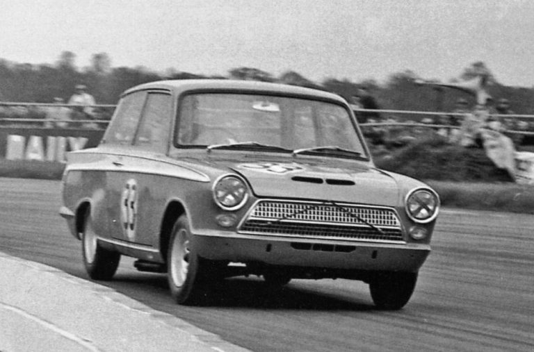 Lotus Cortina Information : Mk 1 Alan Mann 1963 / 64